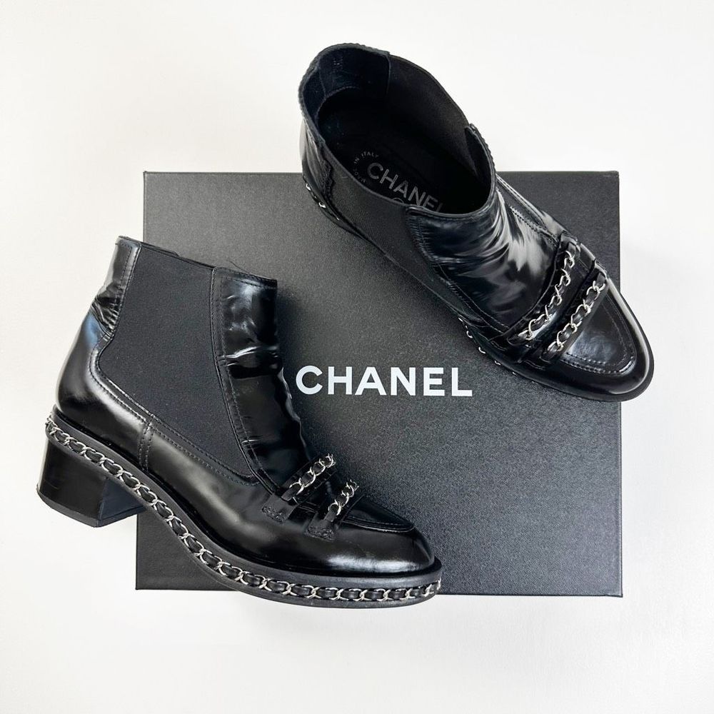 Pre-Loved Chanel Black Leather Chain Chelsea Ankle Bo… - Gem